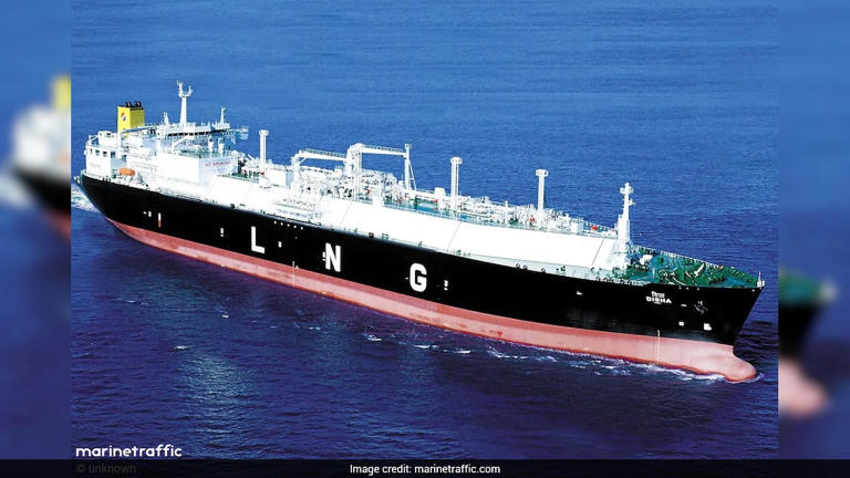 India-bound LNG tanker crosses Strait of Hormuz, to reach Gujarat on Friday