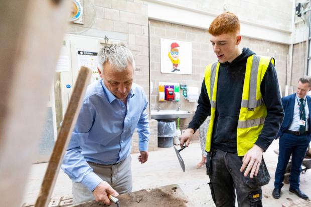 Glasgow students gifted £1000 of tools in tribute to beloved lecturer ...