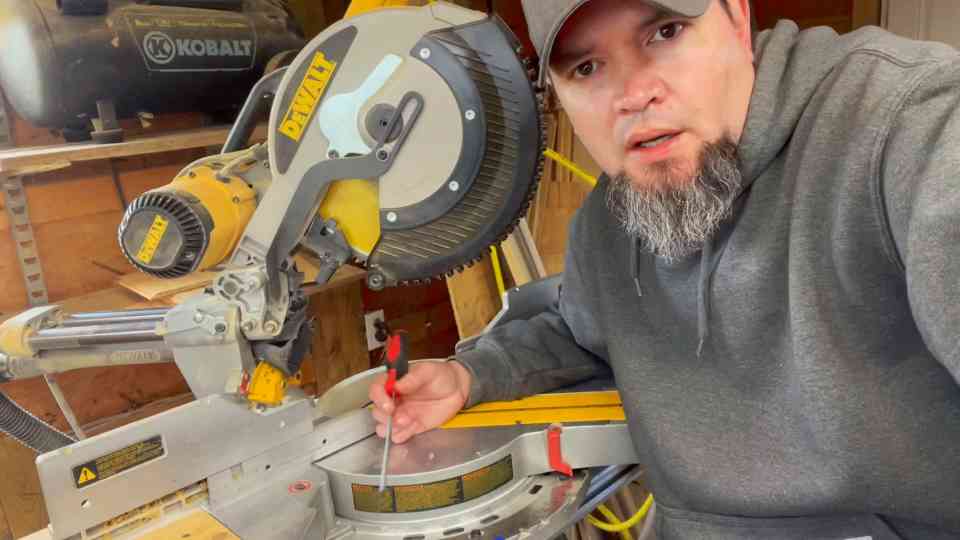 Watch how an 80° corner turns into a 50° miter cut