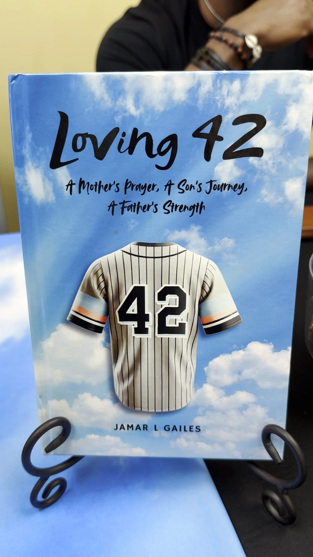 Alexandria author shares family story of faith, loss in 'Loving 32'