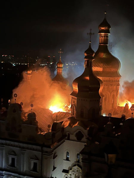 Russia strikes Kyiv Pechersk Lavra, film studio and residential ...