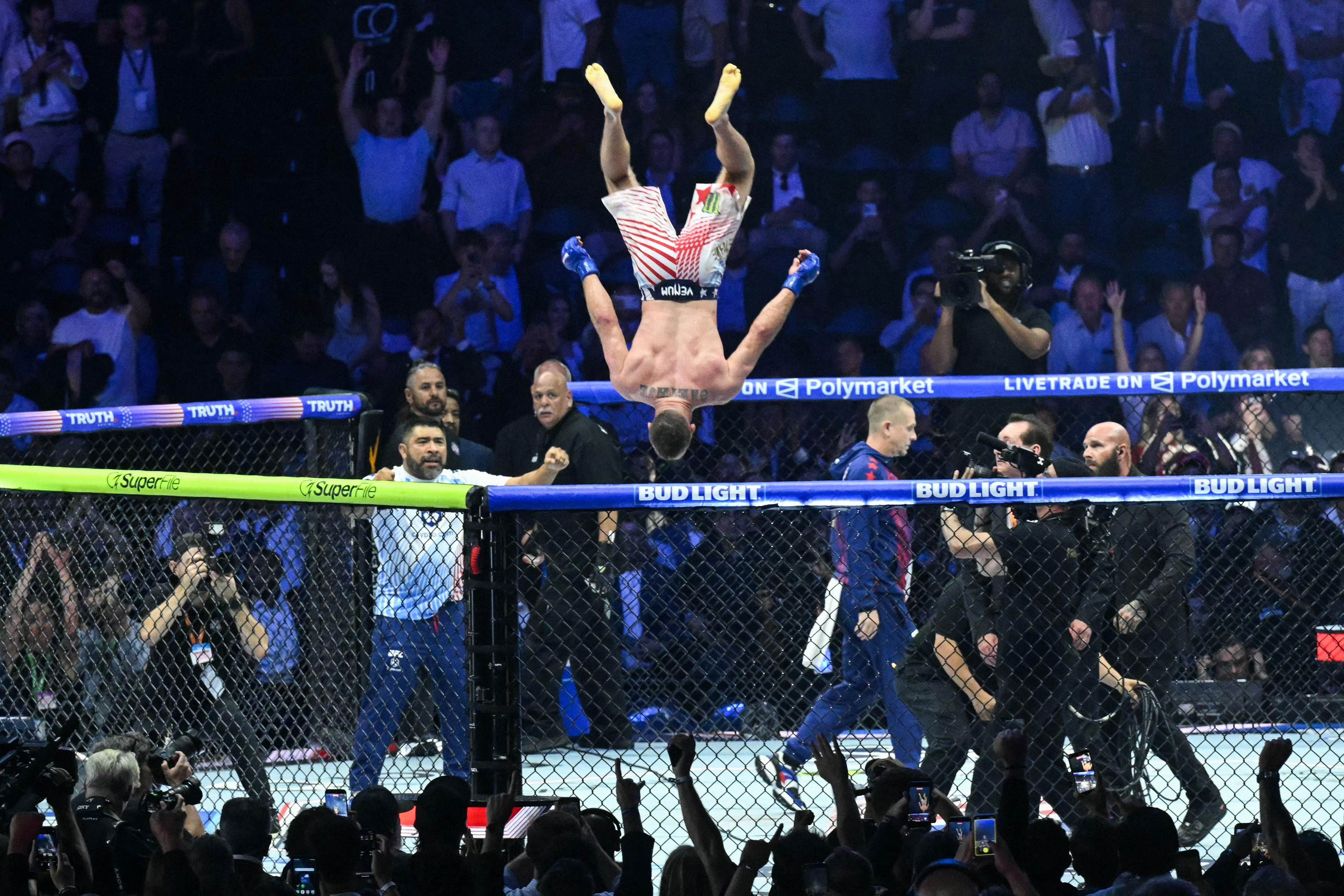 Cha-ching! Justin Gaethje leads monster UFC White House bonuses with ...