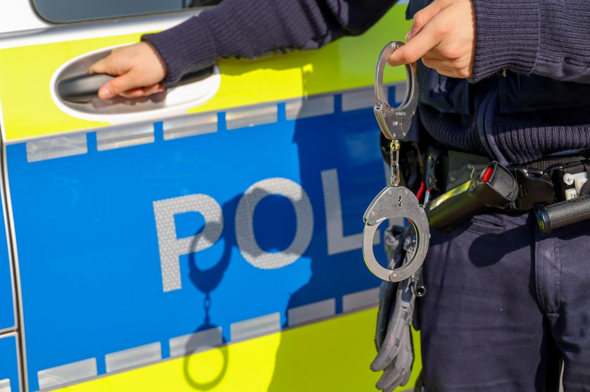 Schlägerei im Zug bei Bad Teinach: Fahrgäste halten Angreifer fest