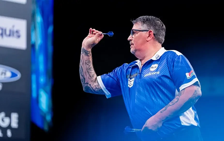 Gary Anderson slams PDC's new Blade X dartboards