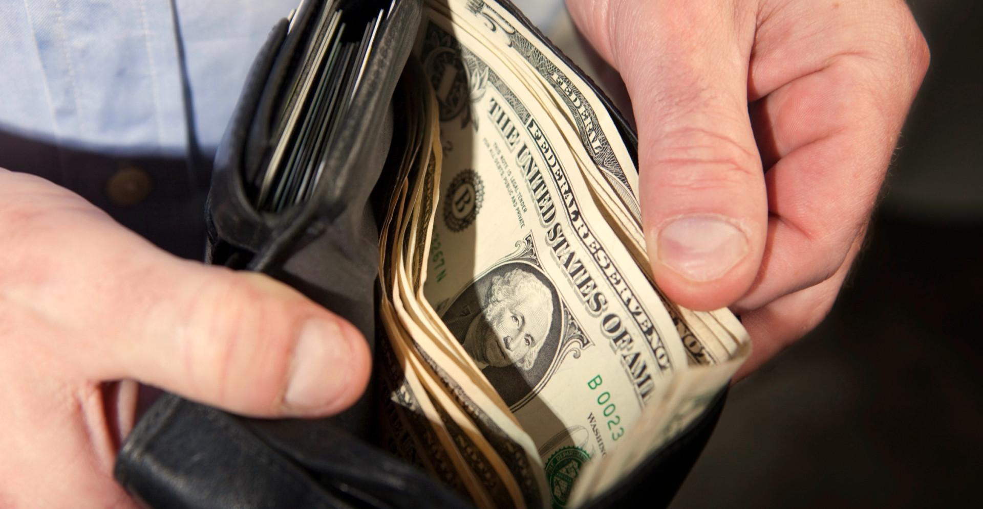 30 easy steps to save money every month