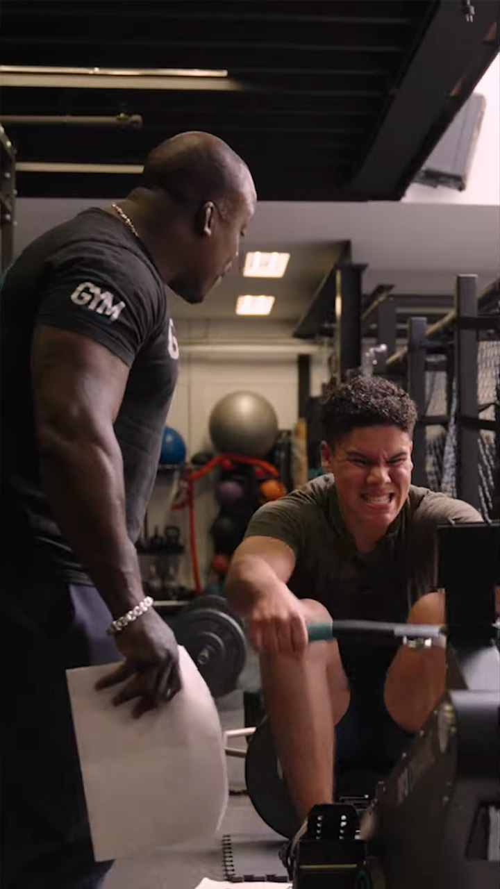 Een brute circuittraining drijft een soldaat tot het uiterste