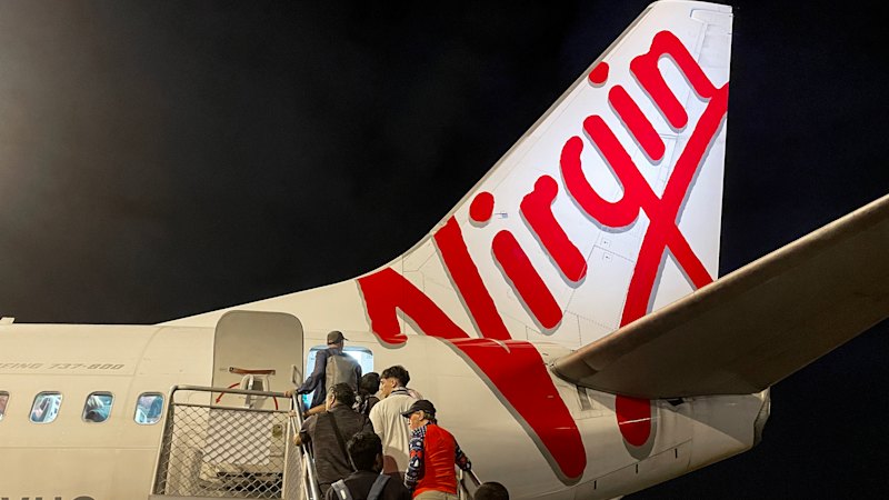 Virgin flight makes emergency landing after engine issue