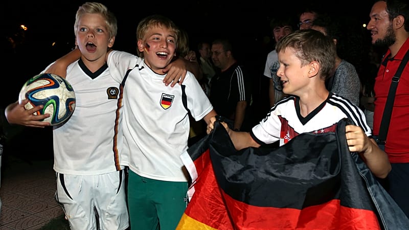 Baby boom after the summer fairytale: does football joy raise birth rates?
