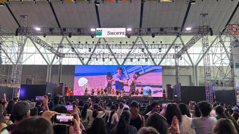 HYBE India’s Delhi event turned into a K-pop dance party. Hour-long ...