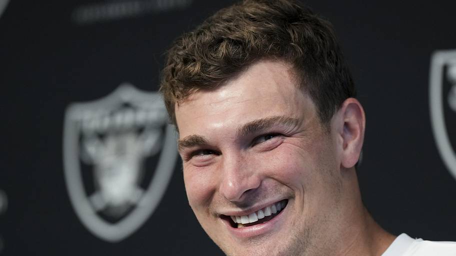 Dream and nightmare scenarios for every rookie quarterback
