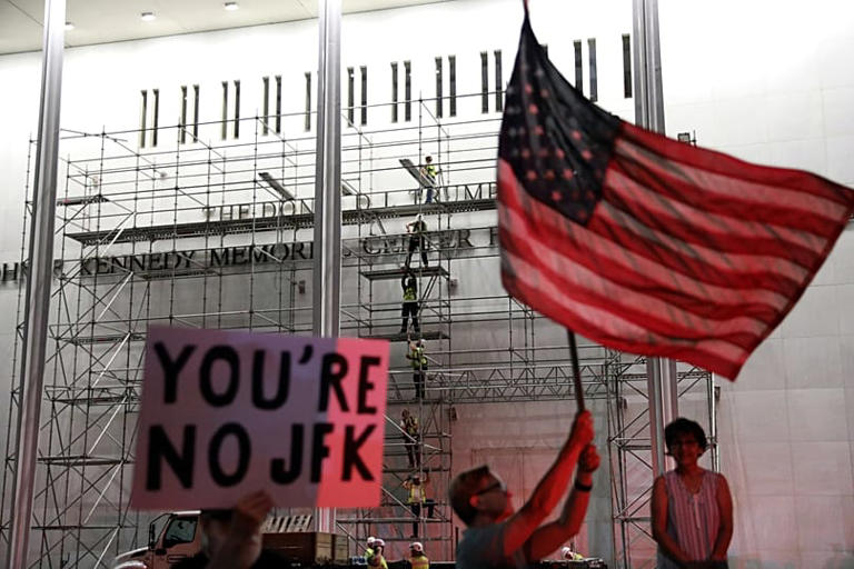 'Snowflake': Donald Trump's Kennedy Center tarp cover-up sparks criticism
