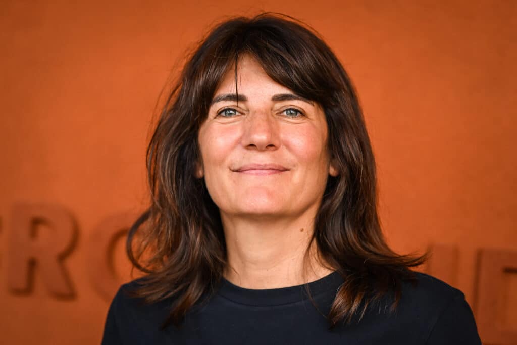 « Impossibilité de regarder la lumière, douleur atroce », Estelle Denis ...