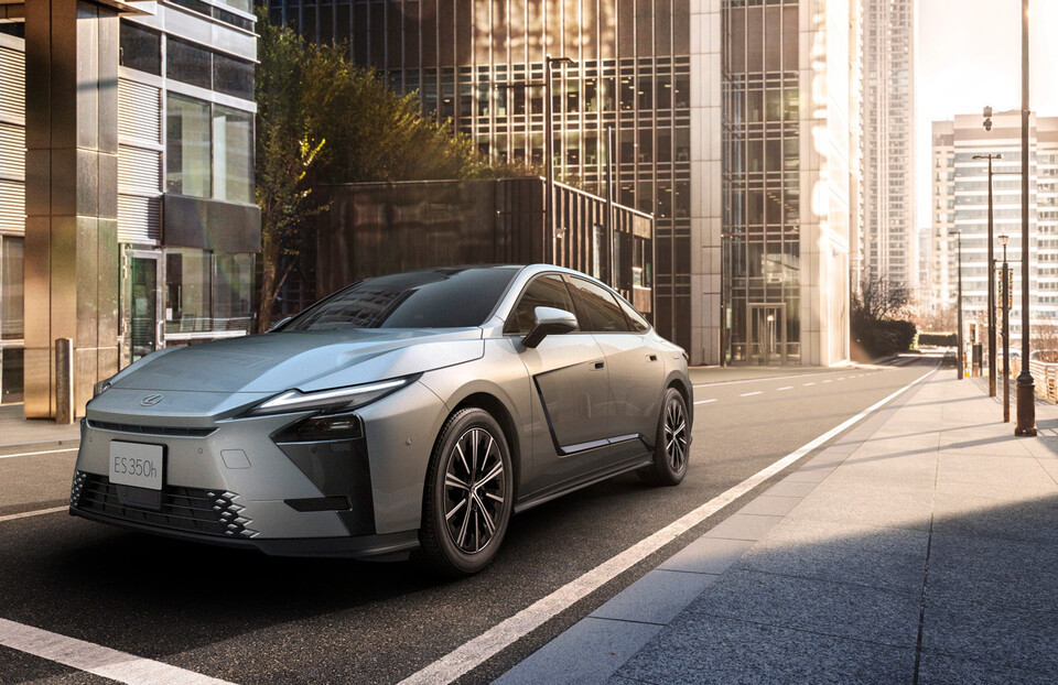 Lexus made the ES bigger, electric, and a lot less boring