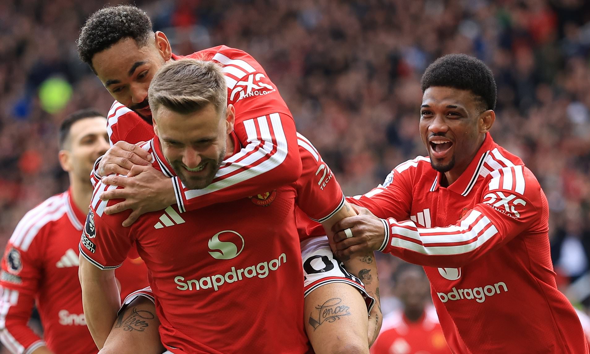 Man United land record fee for Amazon Prime show following stars behind ...