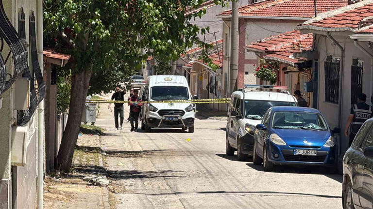 Geri ger gelen aracın çarptığı kadın hayatını kaybetti