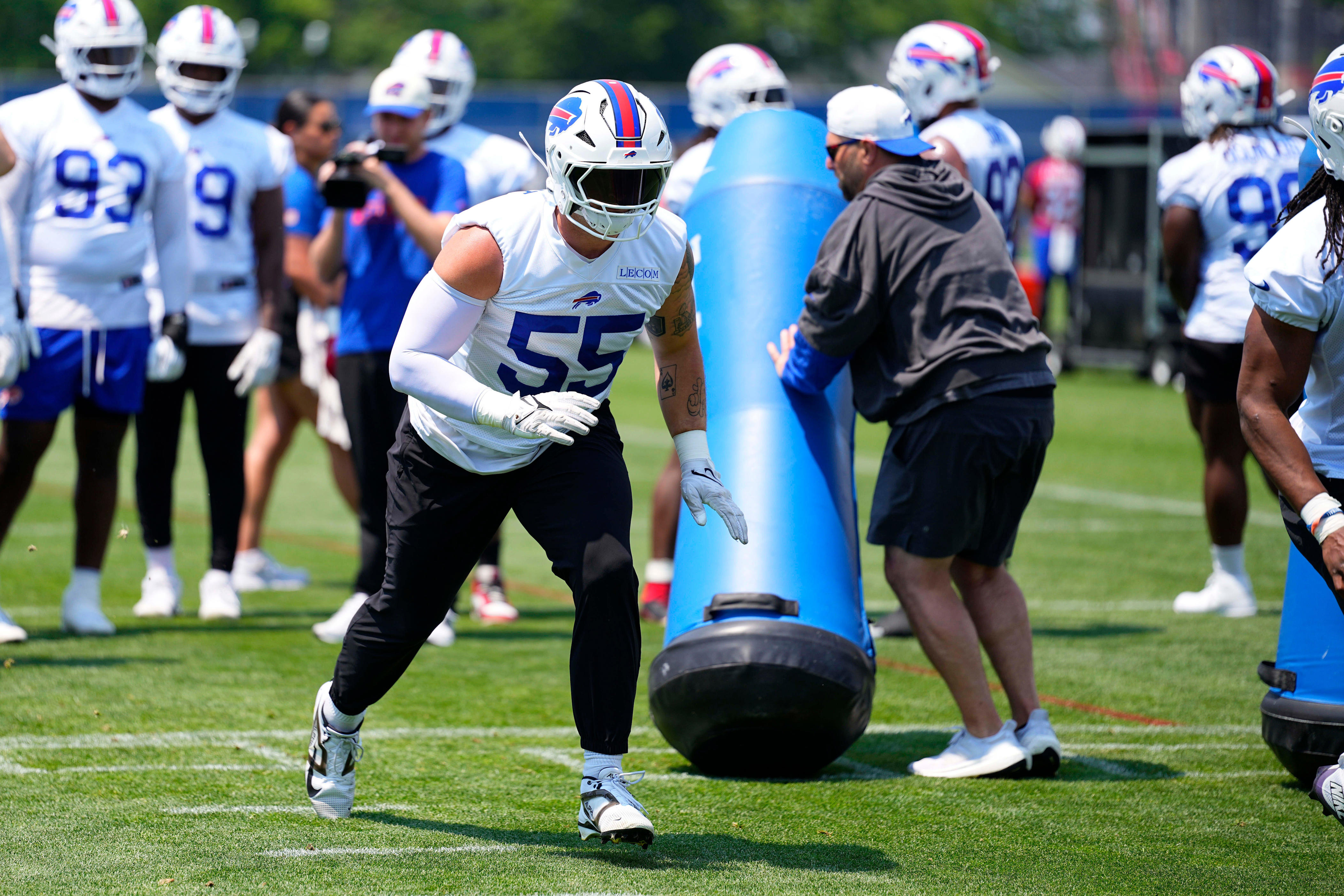 One moment ended his season, now Bills linebacker is racing back