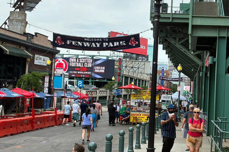 Clyde campaign hits World Cup as billboards urge Americans to back ...