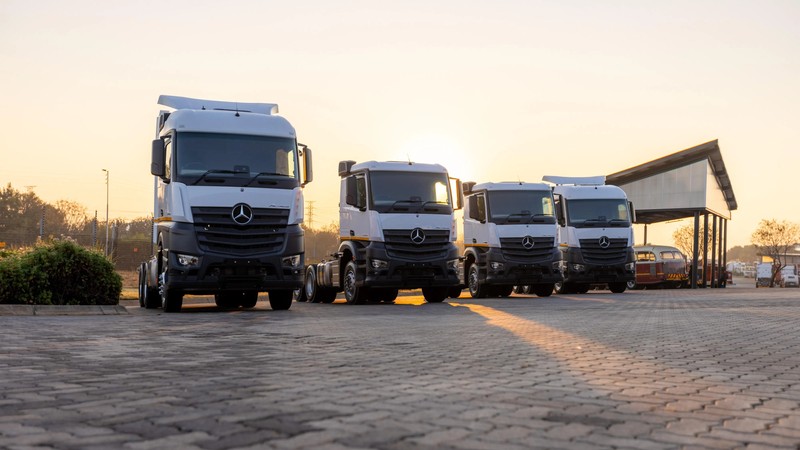Next-gen freight: Mercedes-Benz Trucks unveils Actros Base and Line ...