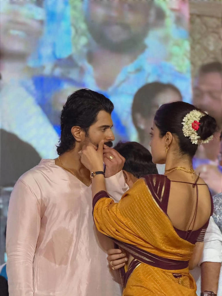 Vijay Deverakonda, Rashmika Mandanna encourage government school ...