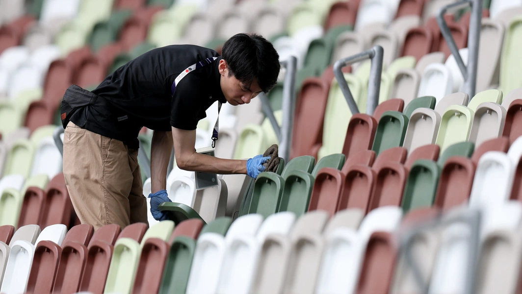 Japan fans uphold clean-up tradition after World Cup draw