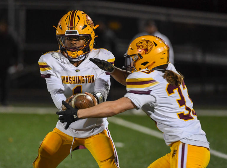 Here are the 2026 Bayside South high school football schedules
