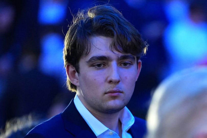 Barron Trump makes rare appearance with family and his face exposes ...