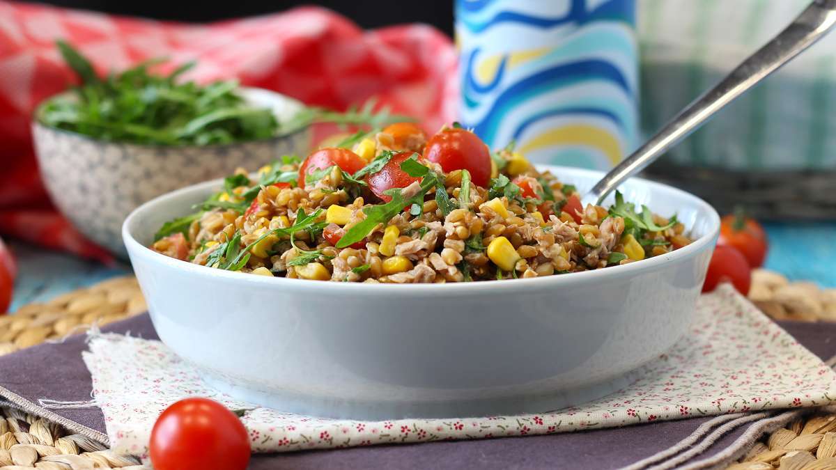 Deze 13 salades zijn niet langer saai, maar zijn op warme dagen het ...
