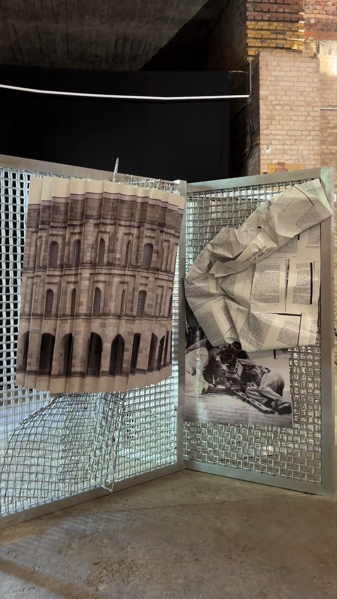 Fascinating fascism: Das neue Kunstwerk von Olaf Metzel im Video