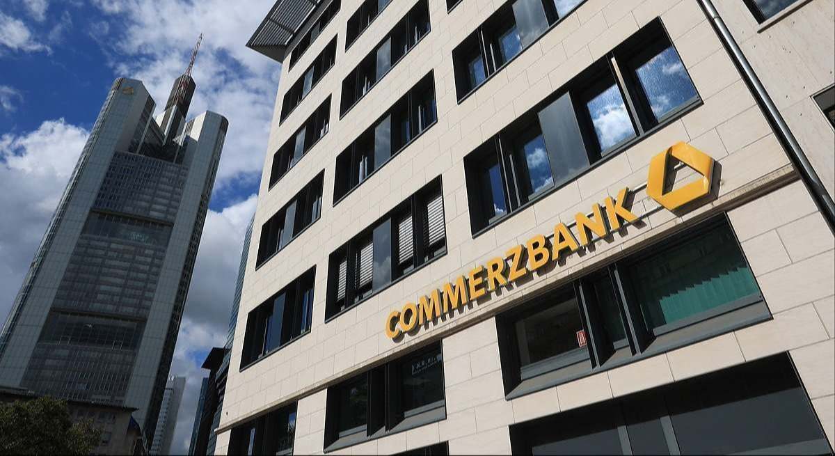 UniCredit defiende la transparencia de su OPA y pide al regulador ...