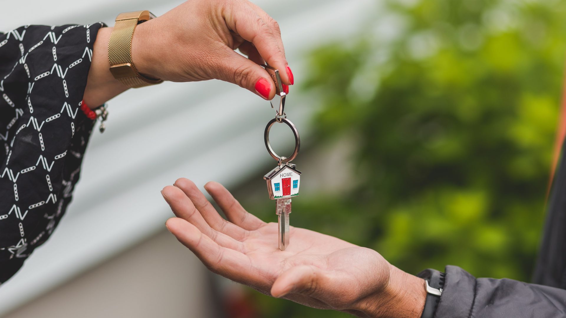 At 20, Tia Cordery became a homeowner thanks to a habit she started in ...