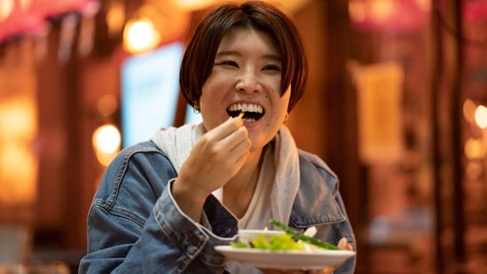 Fitness trainer shares why Japan keeps obesity at 6% while US struggles ...