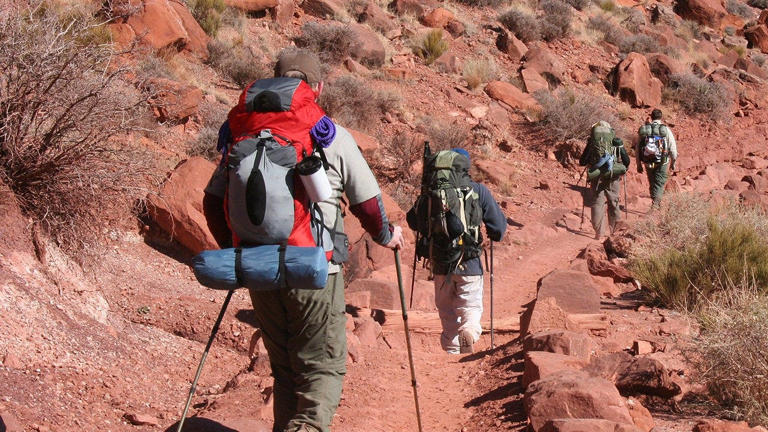 Hikers face urgent Grand Canyon heat warning after teen’s death on ...