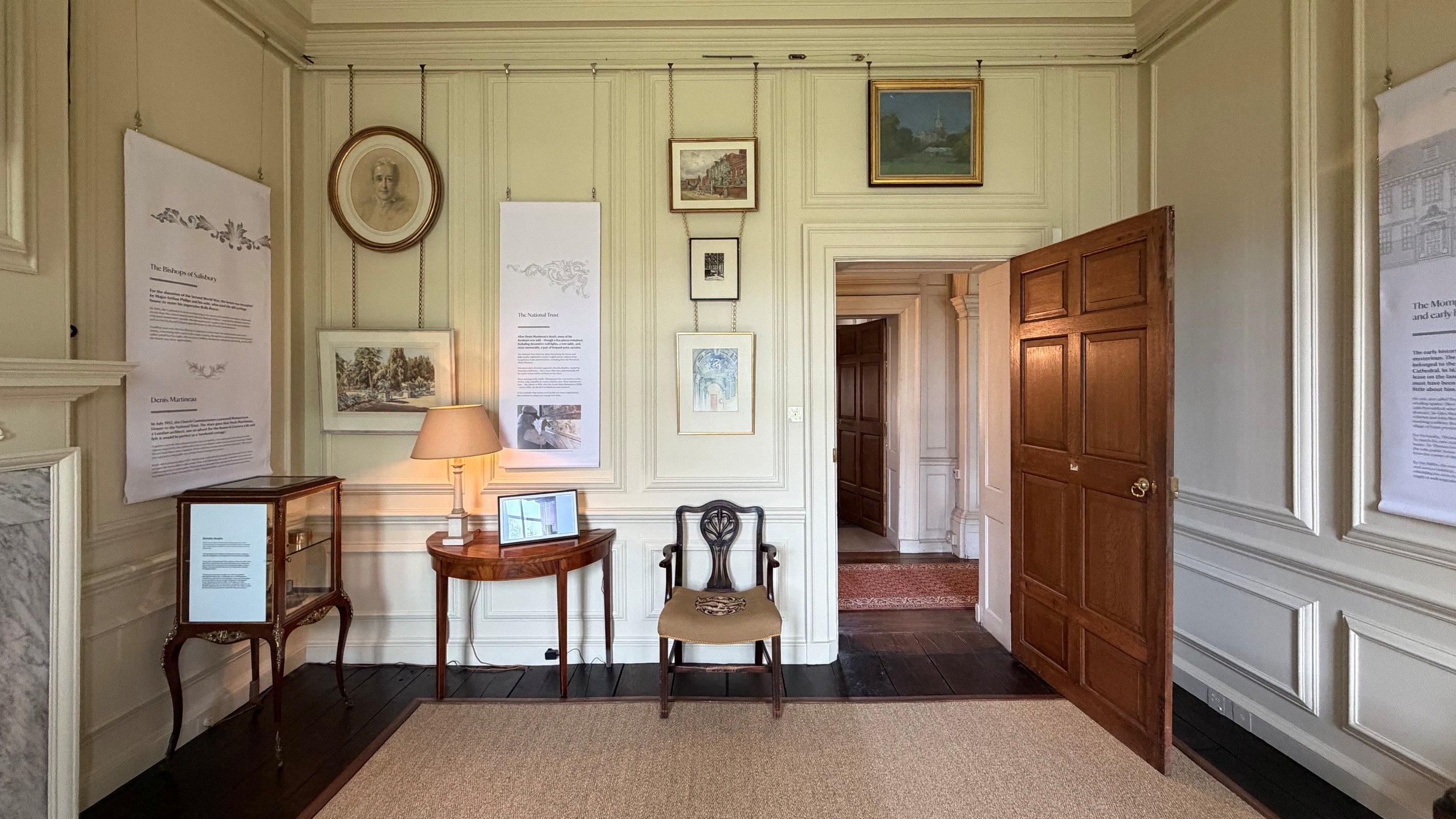 Hidden bedroom revealed at historic house