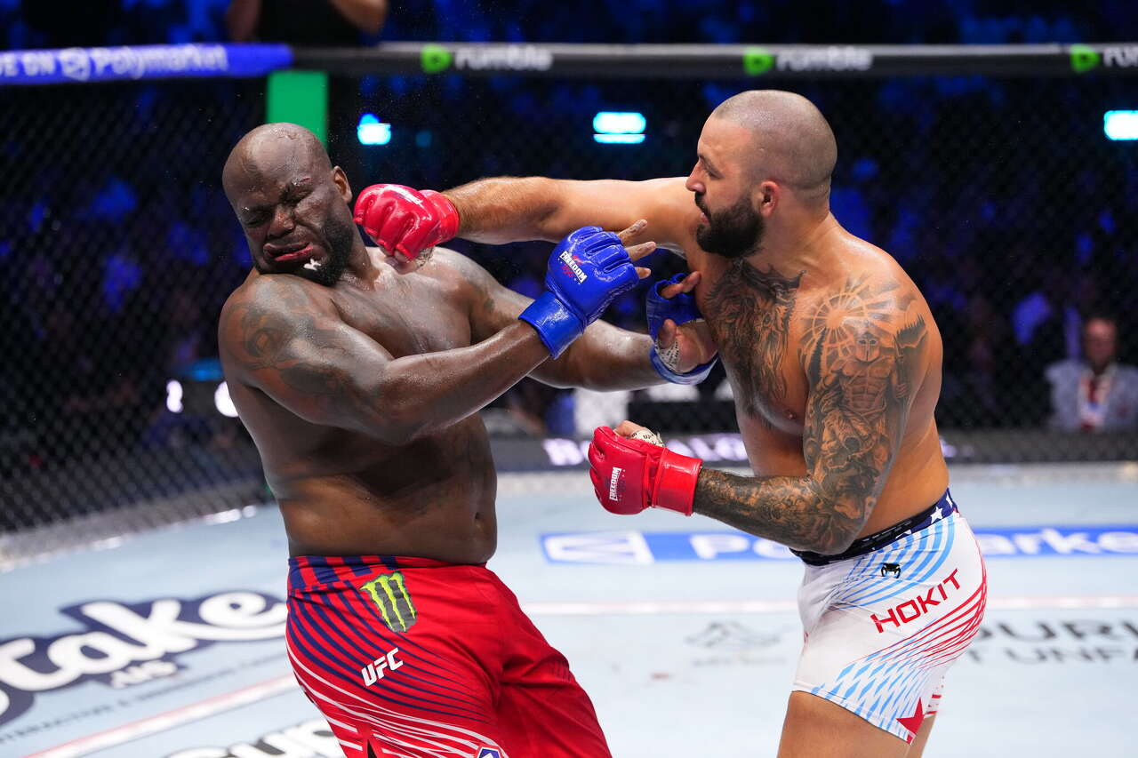 Houston's Derrick Lewis stopped in second round by Josh Hokit at White ...