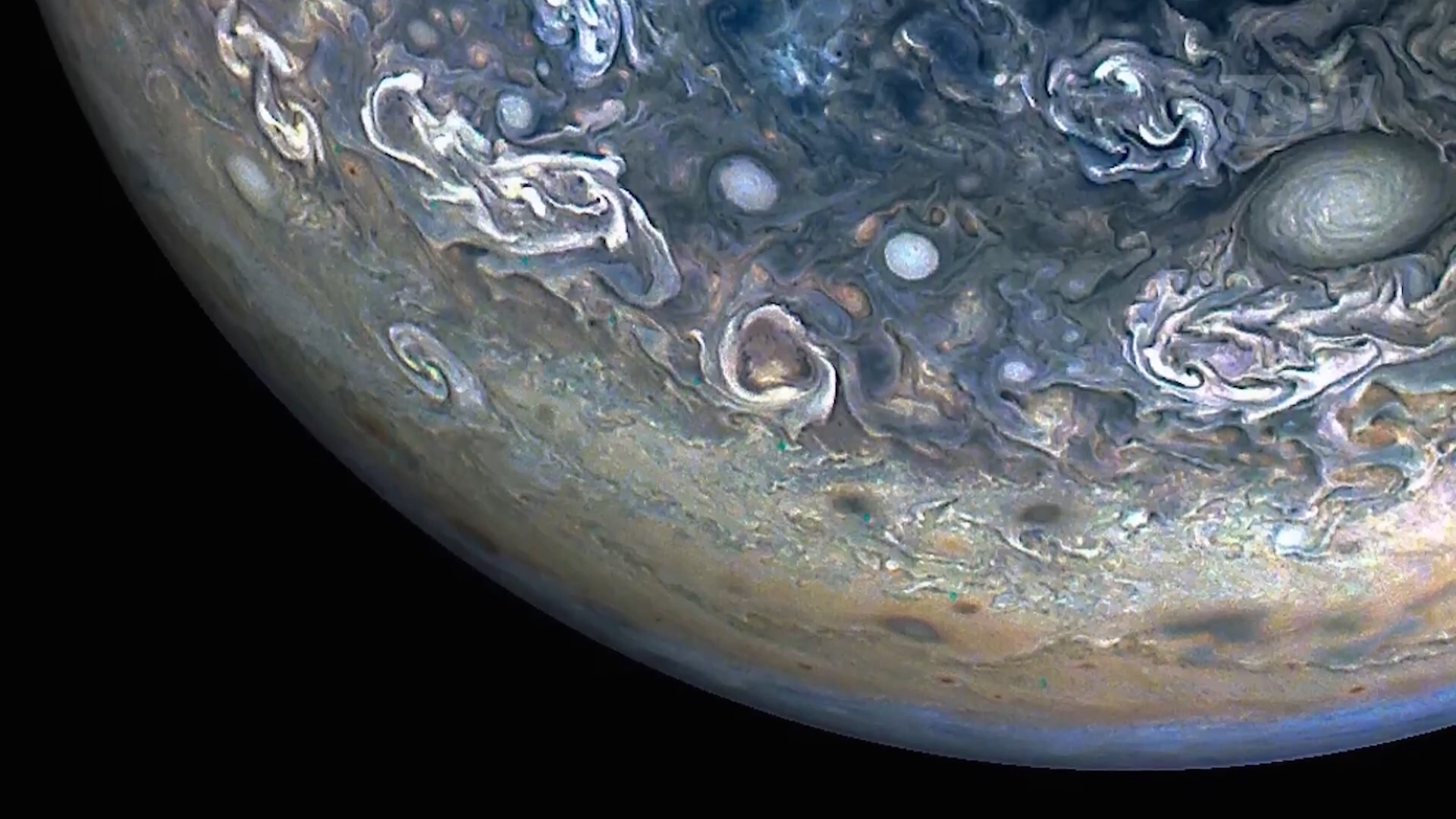 These NASA images of Jupiter are so wild, they don’t look real