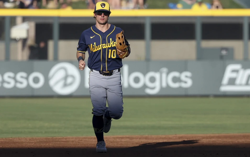 Brewers call up top prospect Pratt amid injuries, lineup struggles