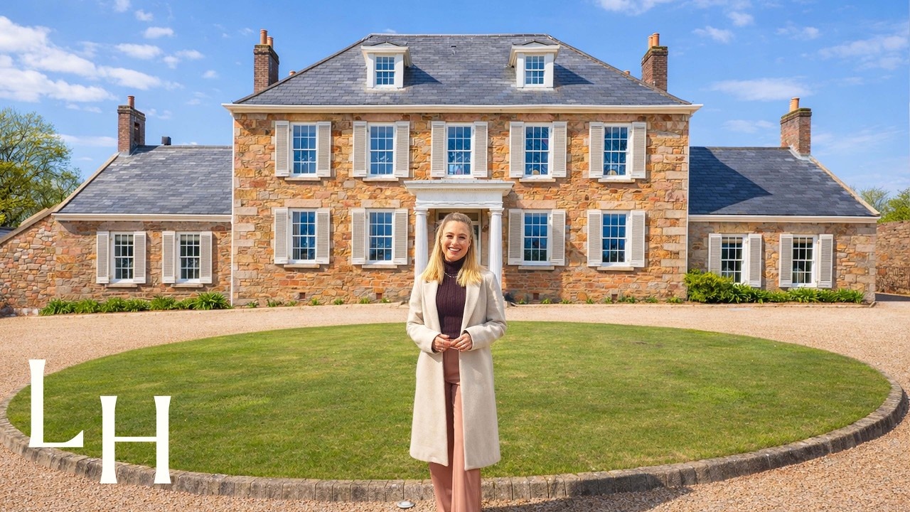 £9.95 million coastal estate comes with 15 acres, stables and a pool house