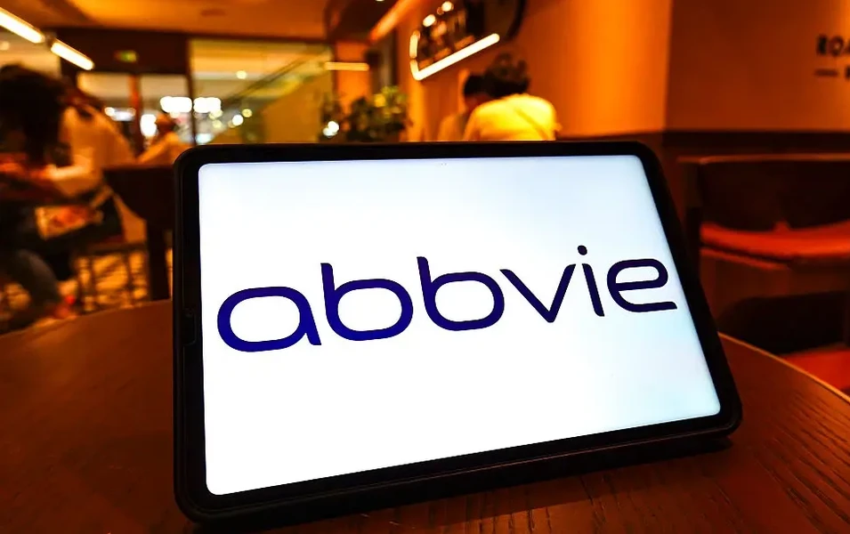 AbbVie, Chevron, EPD spotlighted as June dividend standouts