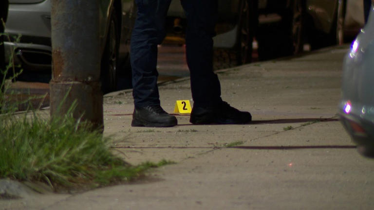 Police investigate shooting in parking lot of Cleveland restaurant