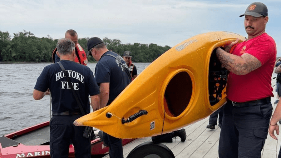 Holyoke Fire aids distressed kayakers on Connecticut River
