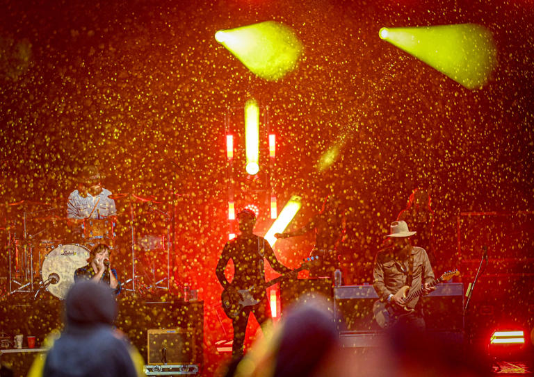 Whiskey Myers, fans weather the storm together at a sold-out Beak ...
