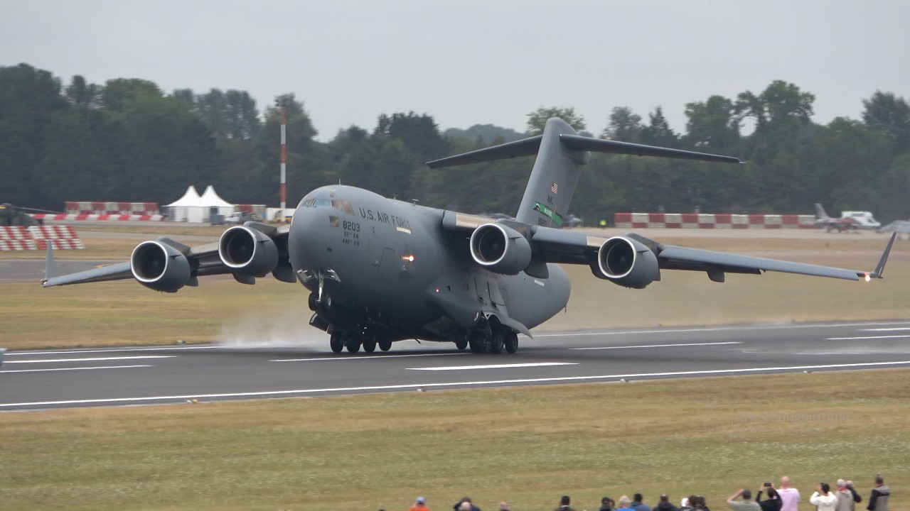 Watch this massive C-17 take off - "The ground shake starts before ...