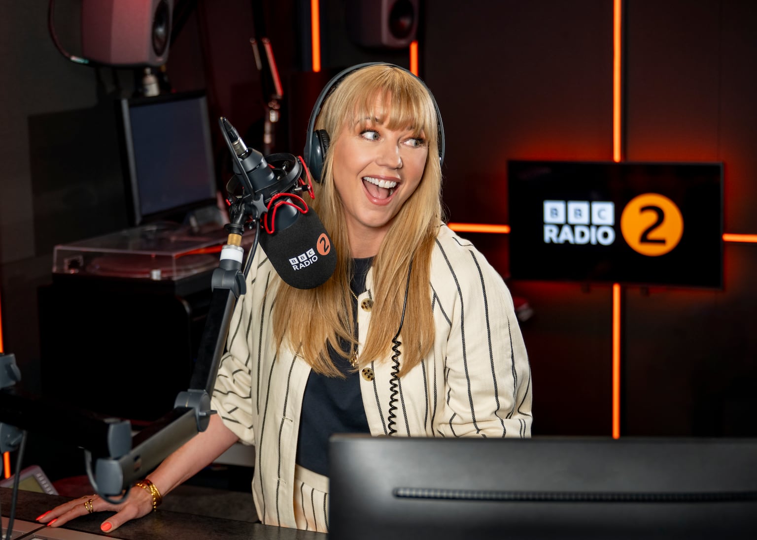Sara Cox reveals BBC Radio 2 breakfast show launch date: 'I can't wait'