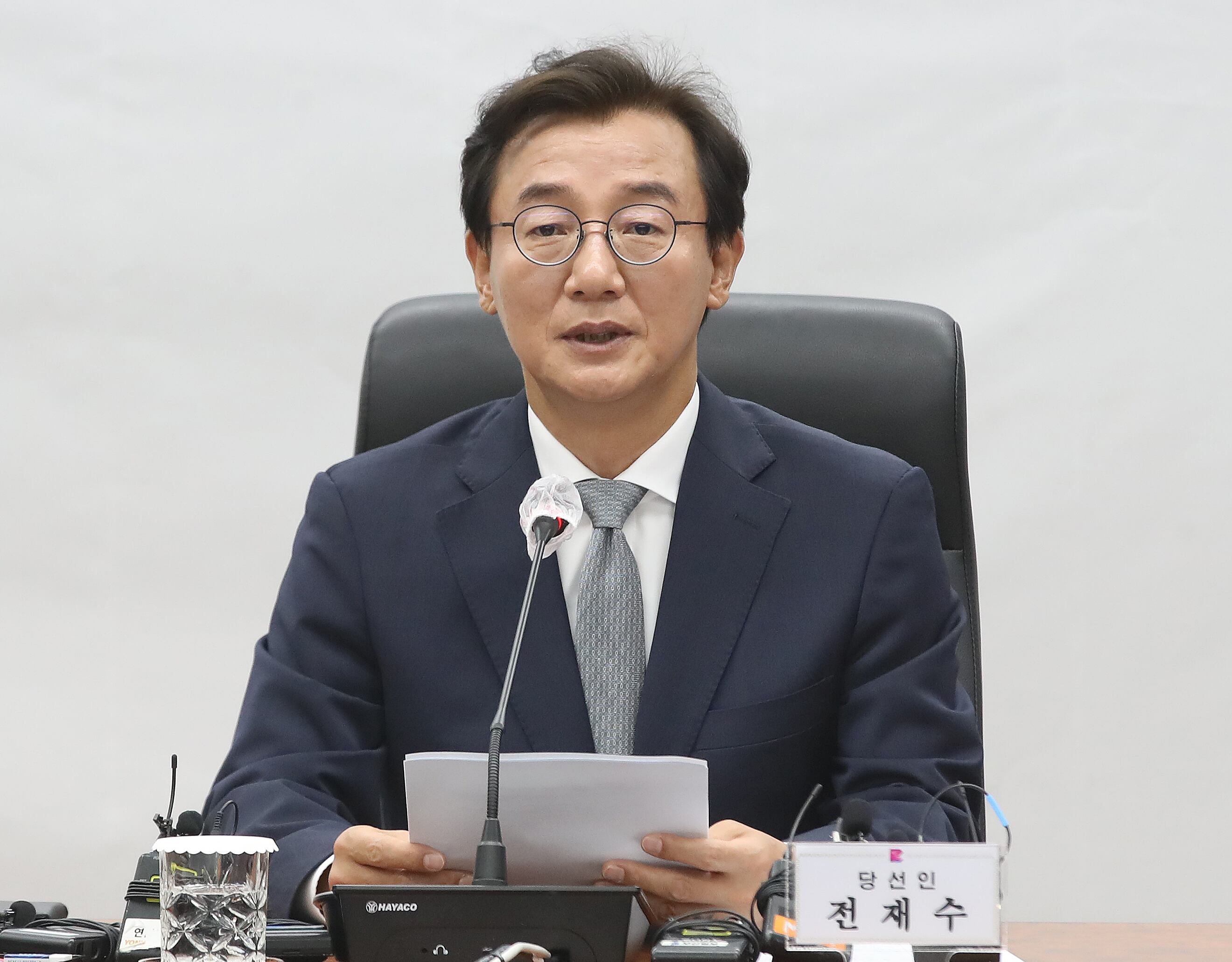 Chun Jae-soo advances North Port Dome Stadium plan