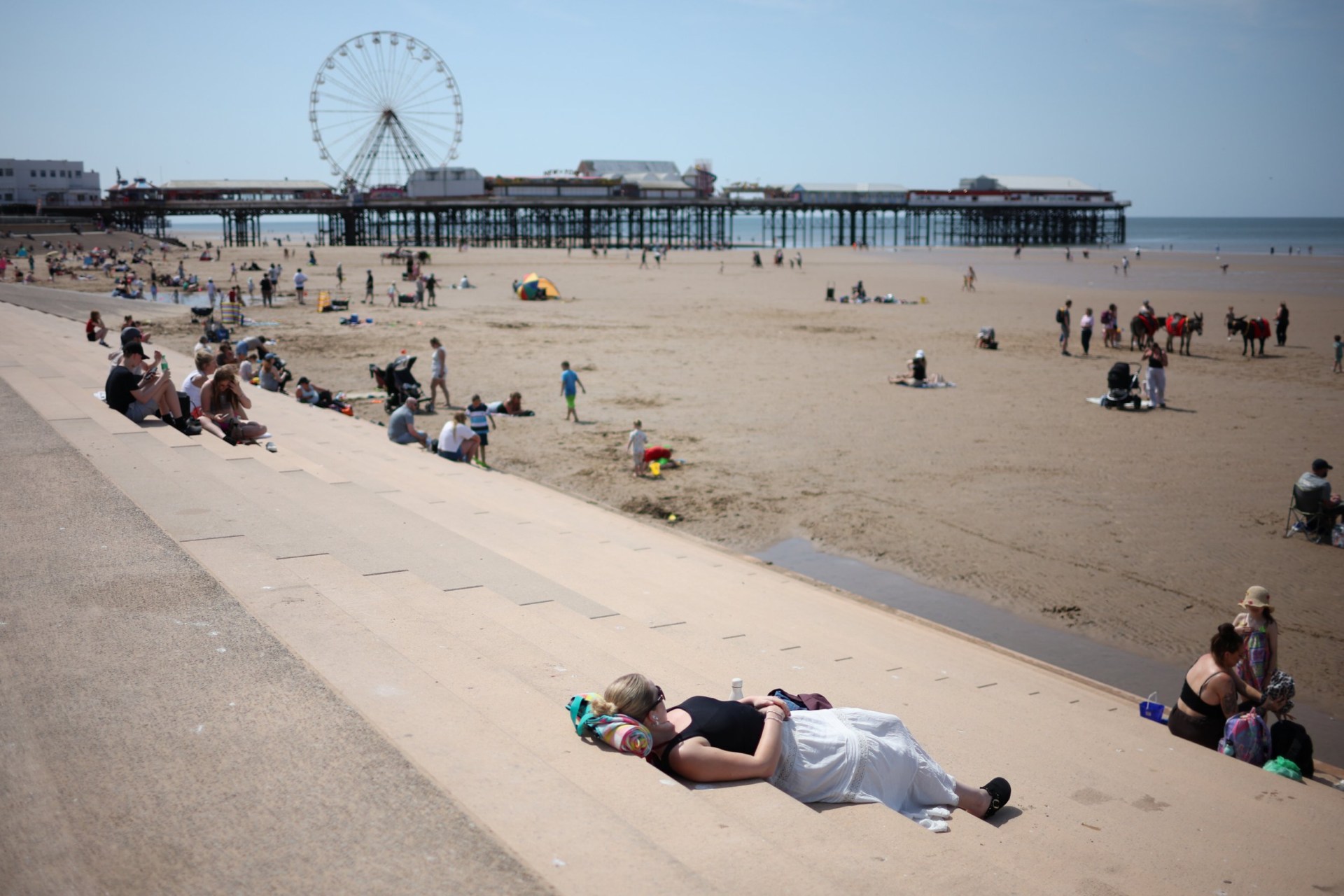 Britain braces for potential heatwave in days with parts of UK to be ...