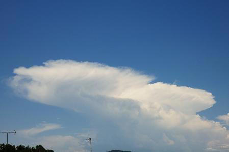 La gran nube yunque anuncia tormenta