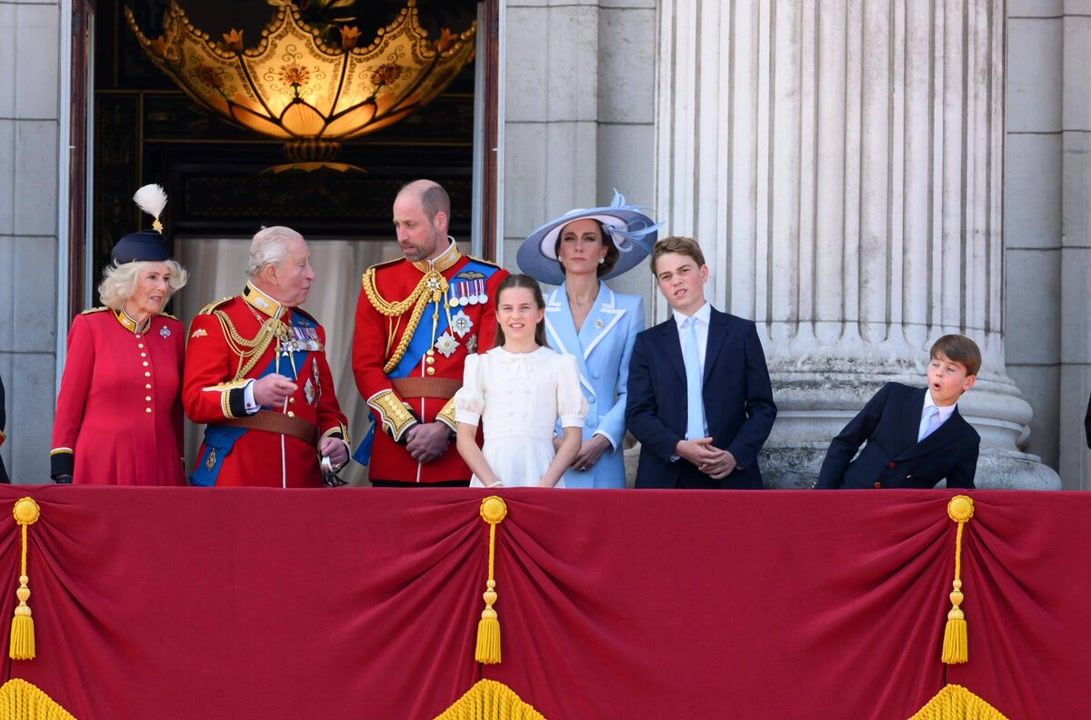 Prince Harry humiliated as he attends NBA Finals alone while family ...