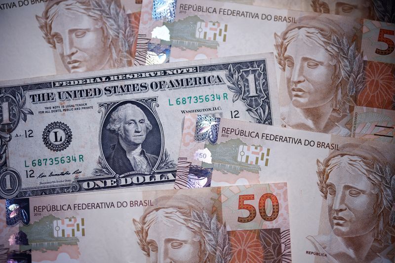Dólar cai ante real após EUA e Irã chegarem a acordo