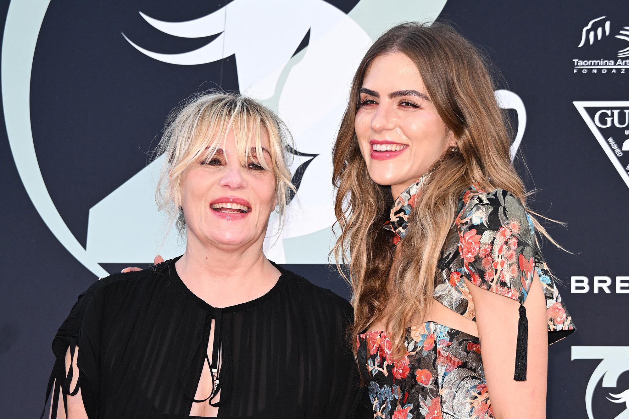 Emmanuelle Seigner à l’honneur en Sicile, sa magnifique fille Morgane ...