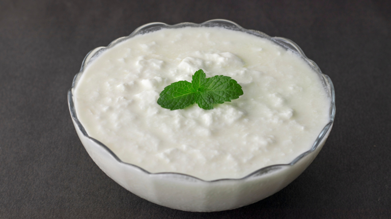 What happens to your body when you eat dahi every day in summer